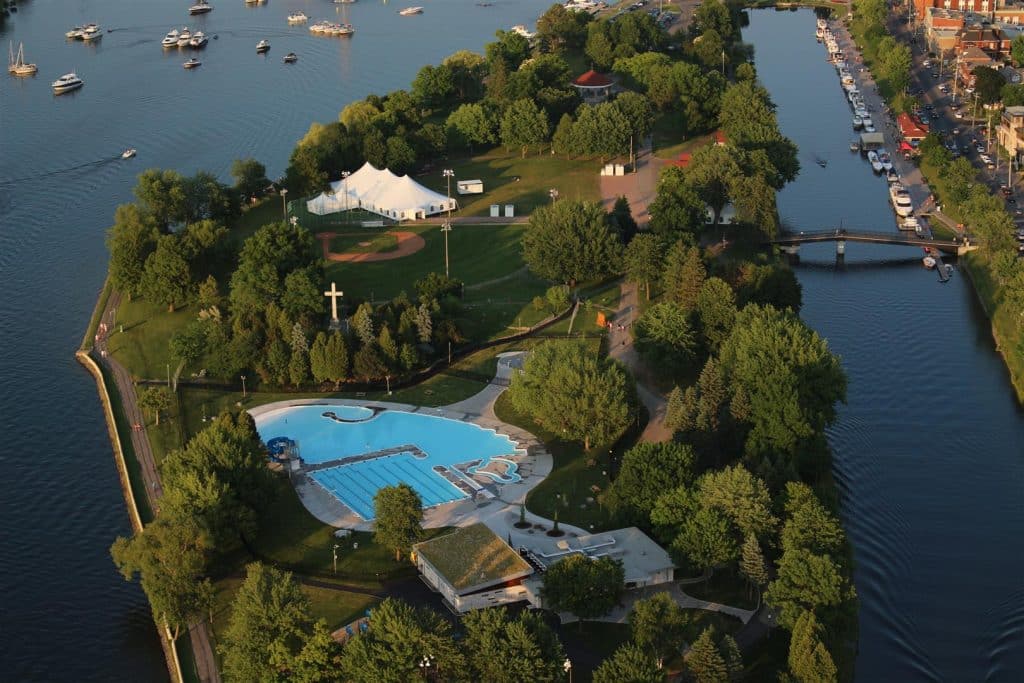 5 Commercial Pool Design Considerations for Architects